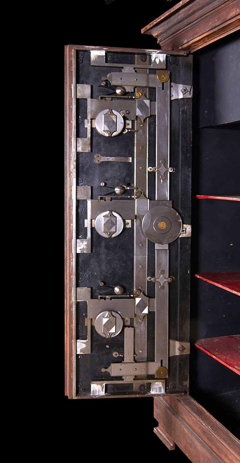 Dutch Safe